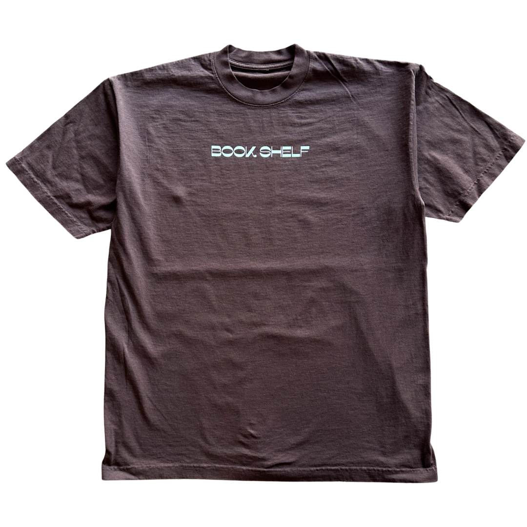 Bookshelf Text Tee – atthemoment